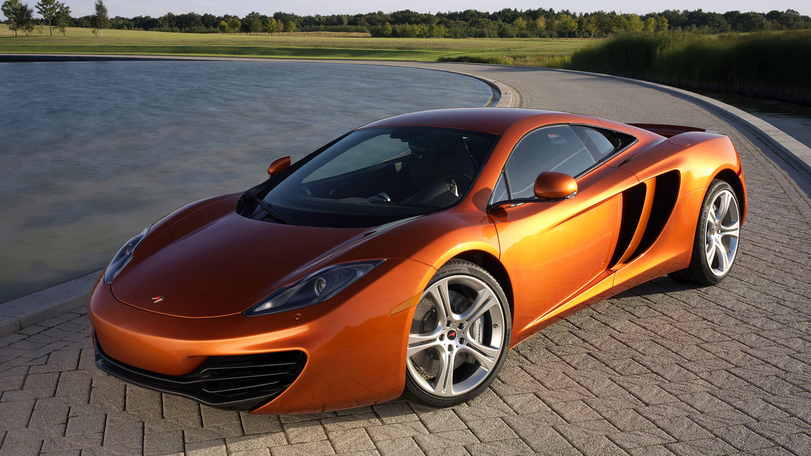 22 der besten Autos mit britischen V8-Motoren | Classic & Sports Car