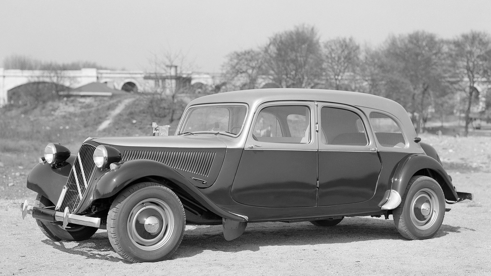 20 cool seven-seat classic cars | Classic & Sports Car